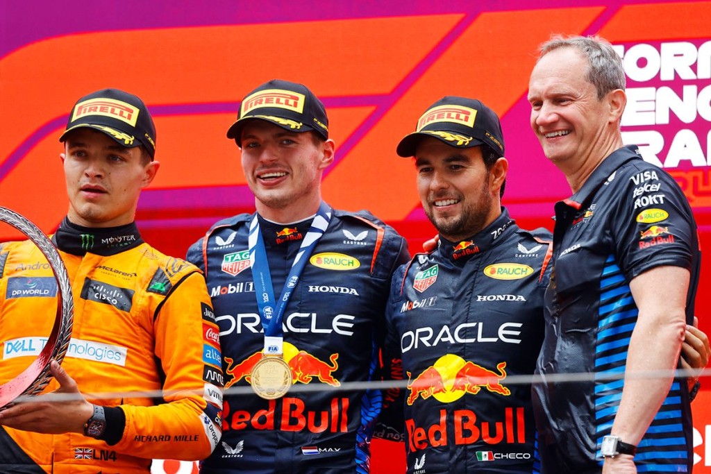 «FORMULA 1»: Διπλή νίκη για τον ΜΑΞ ΦΕΡΣΤΑΠΕΝ